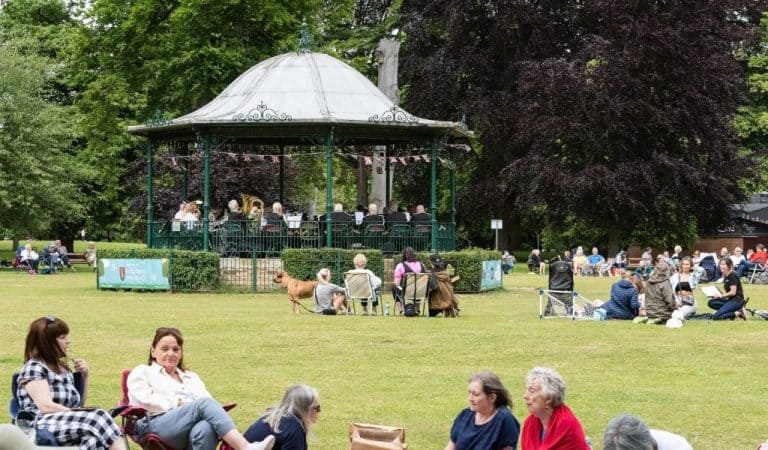 Bands in the Park 2026: Free Live Music Every Sunday at Abington Park ...